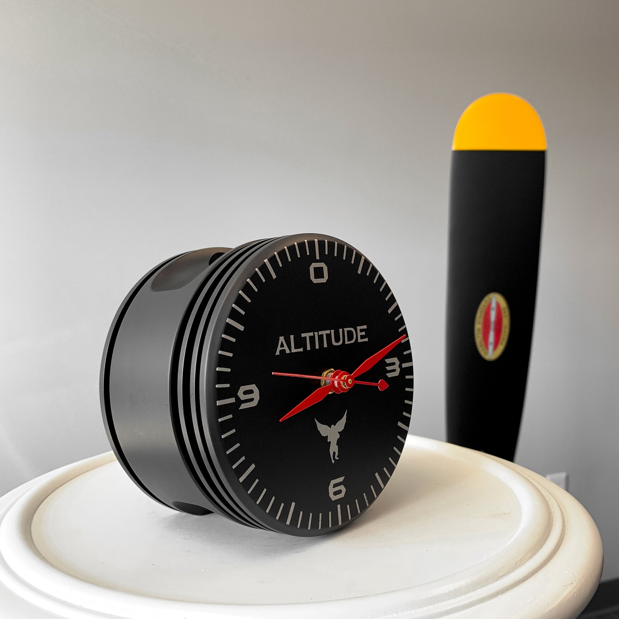 Altitude Altimeter WWII Black Airplane Radial Engine Piston Desk Clock ...